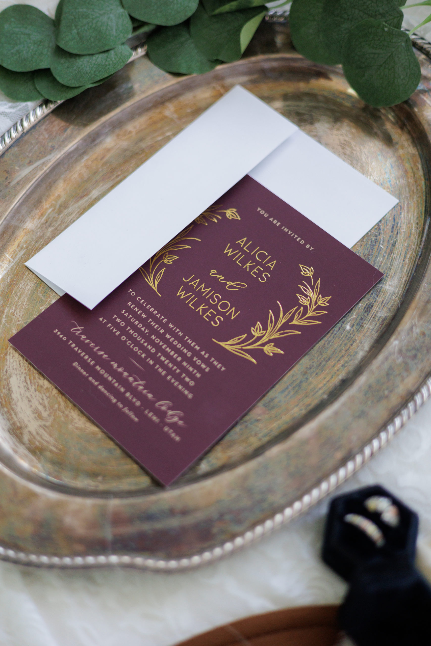 3 Tips for Choosing Invitations for the Wedding - Wandering Wilde Media